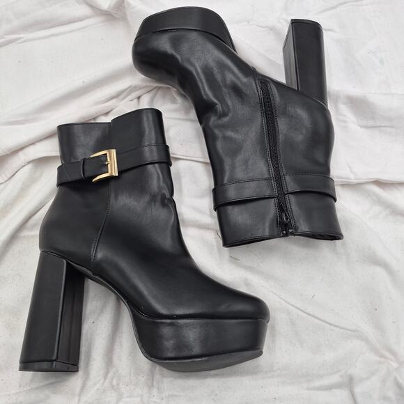 Chase + Chloe | Shoes | New Chase And Chloe Chunky Platform Bootie ...